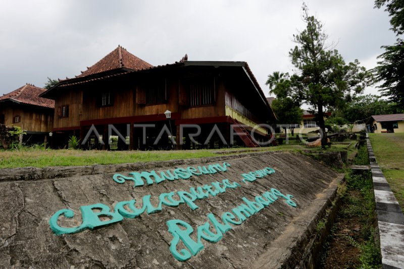 MENGENAL ADAT ISTIADAT PALEMBANG DARI RUMAH LIMAS | ANTARA Foto MENGENAL ADAT ISTIADAT PALEMBANG DARI RUMAH LIMAS | ANTARA Foto