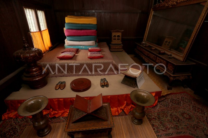 MENGENAL ADAT ISTIADAT PALEMBANG DARI RUMAH LIMAS | ANTARA Foto MENGENAL ADAT ISTIADAT PALEMBANG DARI RUMAH LIMAS | ANTARA Foto