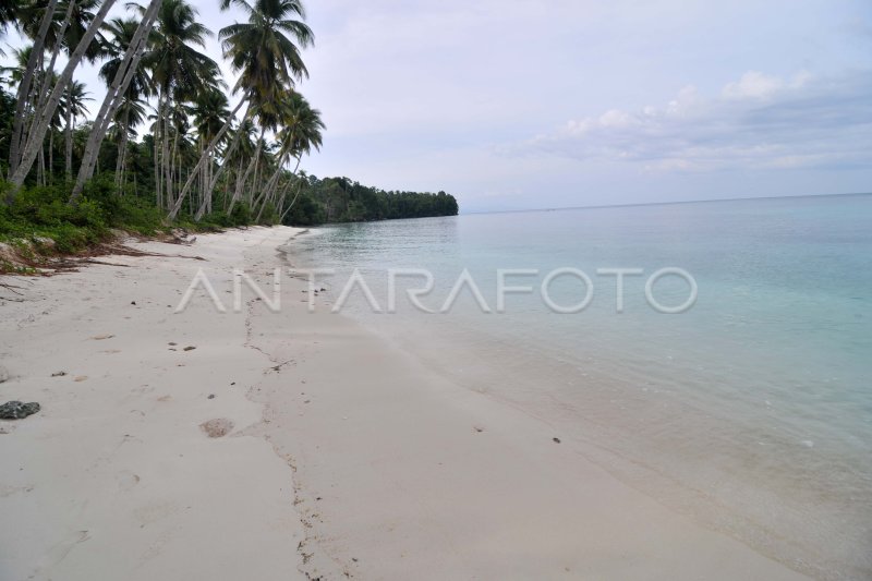 POTENSI WISATA BAHARI BANGGAI KEPULAUAN | ANTARA Foto