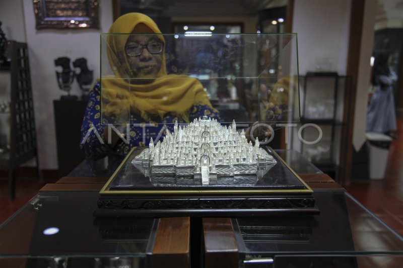 MENILIK KERAJINAN PERAK KOTAGEDE | ANTARA Foto