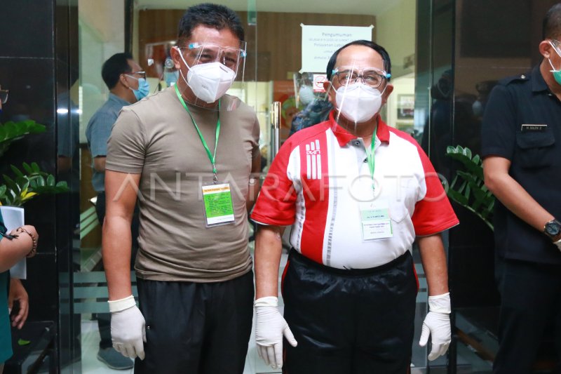 TES KESEHATAN BAPASLON PILKADA SERENTAK JATIM | ANTARA Foto TES KESEHATAN BAPASLON PILKADA SERENTAK JATIM | ANTARA Foto
