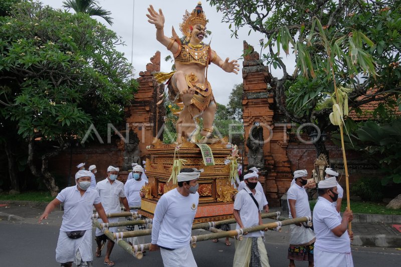 RANGKAIAN PROSESI UPACARA NGABEN PEMUKA AGAMA HINDU DI BALI | ANTARA Foto RANGKAIAN PROSESI UPACARA NGABEN PEMUKA AGAMA HINDU DI BALI | ANTARA Foto