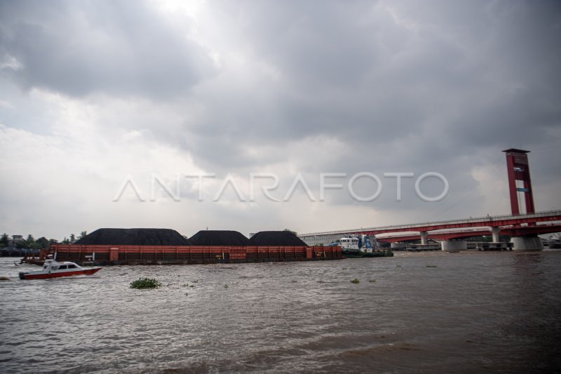 TARGET PRODUKSI BATUBARA TAHUN 2023 | ANTARA Foto TARGET PRODUKSI BATUBARA TAHUN 2023 | ANTARA Foto