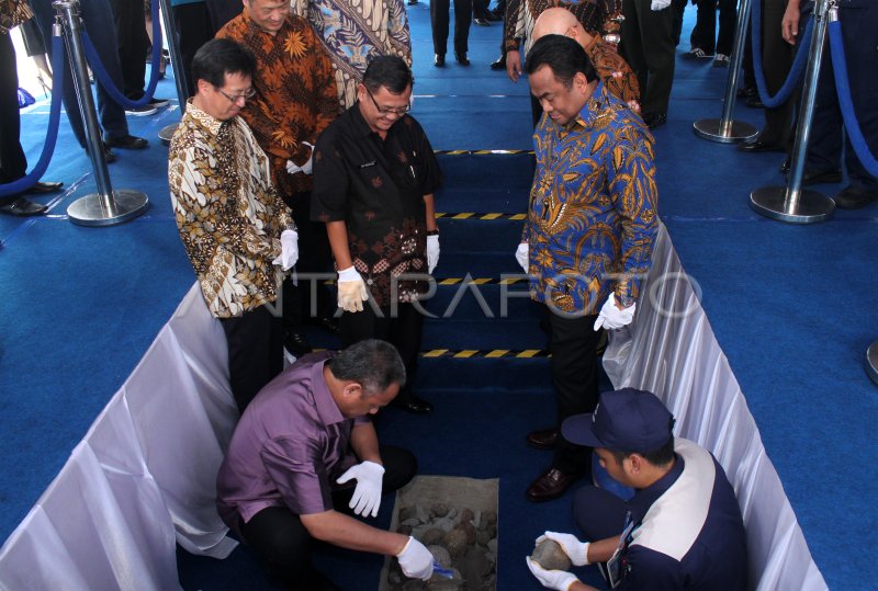 PEMBANGUNAN PABRIK BATERAI LITHIUM PANASONIC | ANTARA Foto PEMBANGUNAN PABRIK BATERAI LITHIUM PANASONIC | ANTARA Foto