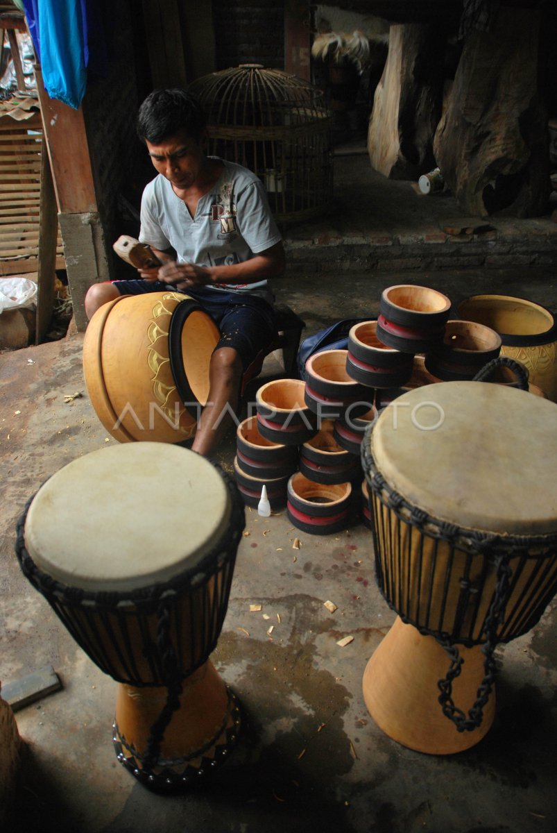 ALAT MUSIK MARAWIS | ANTARA Foto ALAT MUSIK MARAWIS | ANTARA Foto