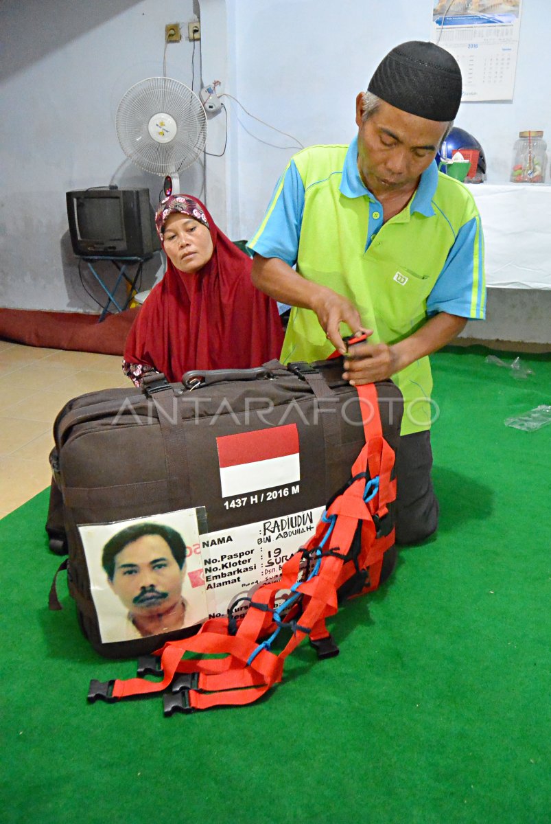 TUKANG SAMPAH NAIK HAJI | ANTARA Foto TUKANG SAMPAH NAIK HAJI | ANTARA Foto