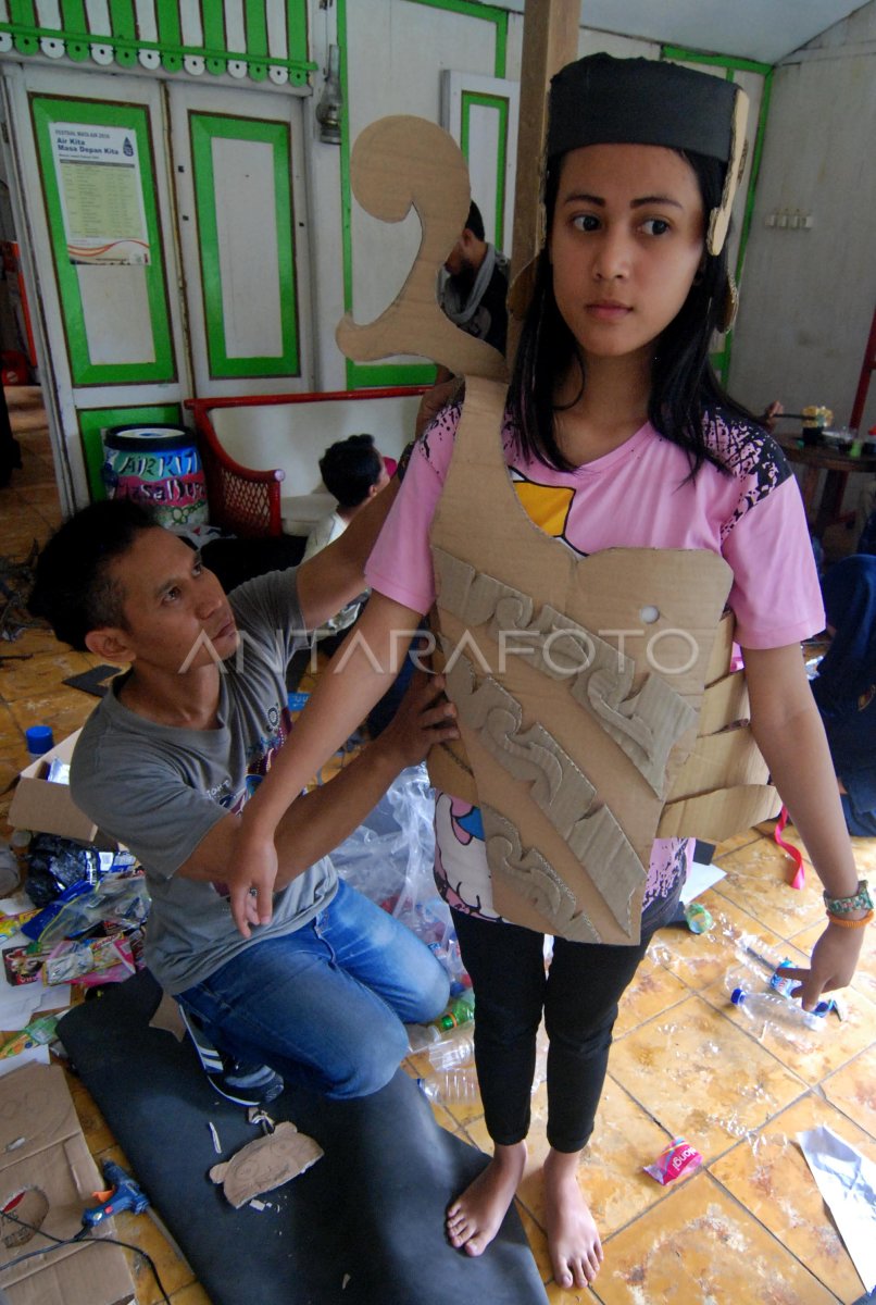 PELATIHAN PEMANFAATAN SAMPAH | ANTARA Foto PELATIHAN PEMANFAATAN SAMPAH | ANTARA Foto