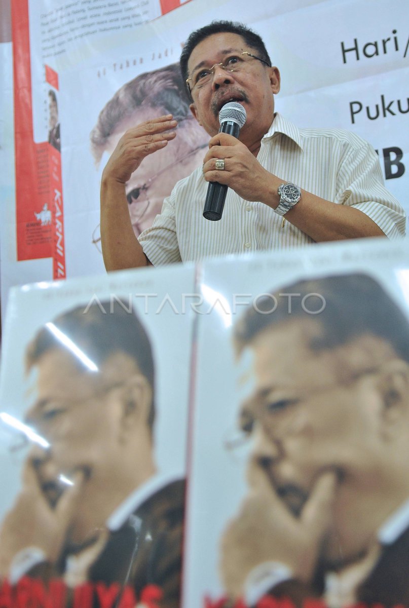 BUKU KARNI ILYAS | ANTARA Foto BUKU KARNI ILYAS | ANTARA Foto