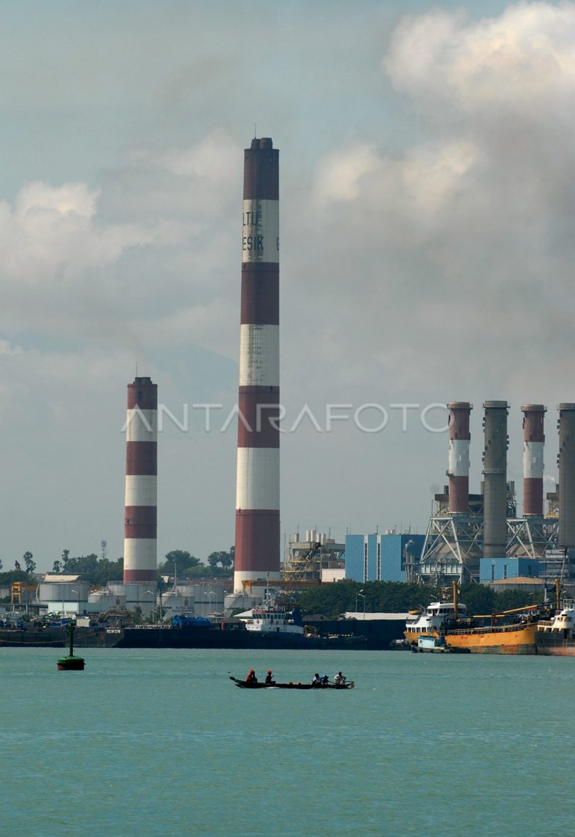 PLTU GRESIK. | ANTARA Foto
