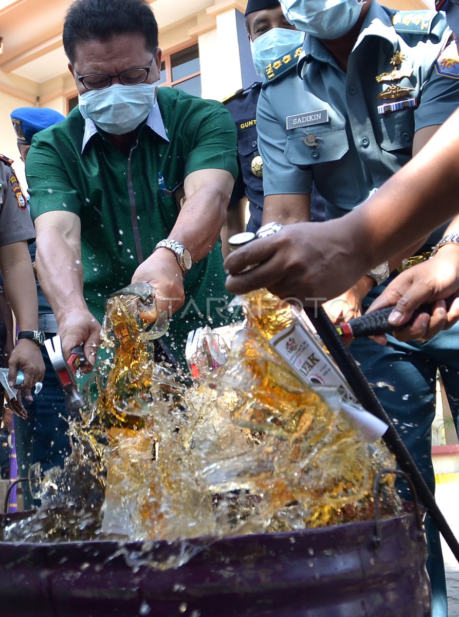 PEMUSNAHAN BARANG ILEGAL | ANTARA Foto